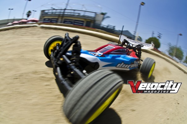 2 Cars 1 Camera – Photo shoot preview | Velocity RC Magazine